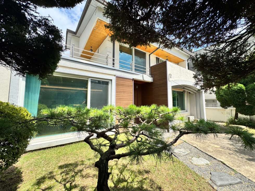 서초동 단독주택형 사옥 통임대 (B1~2F) 인테리어 우수 서초동 월세 서초동 사옥 임대 남부터미널역(3호선)